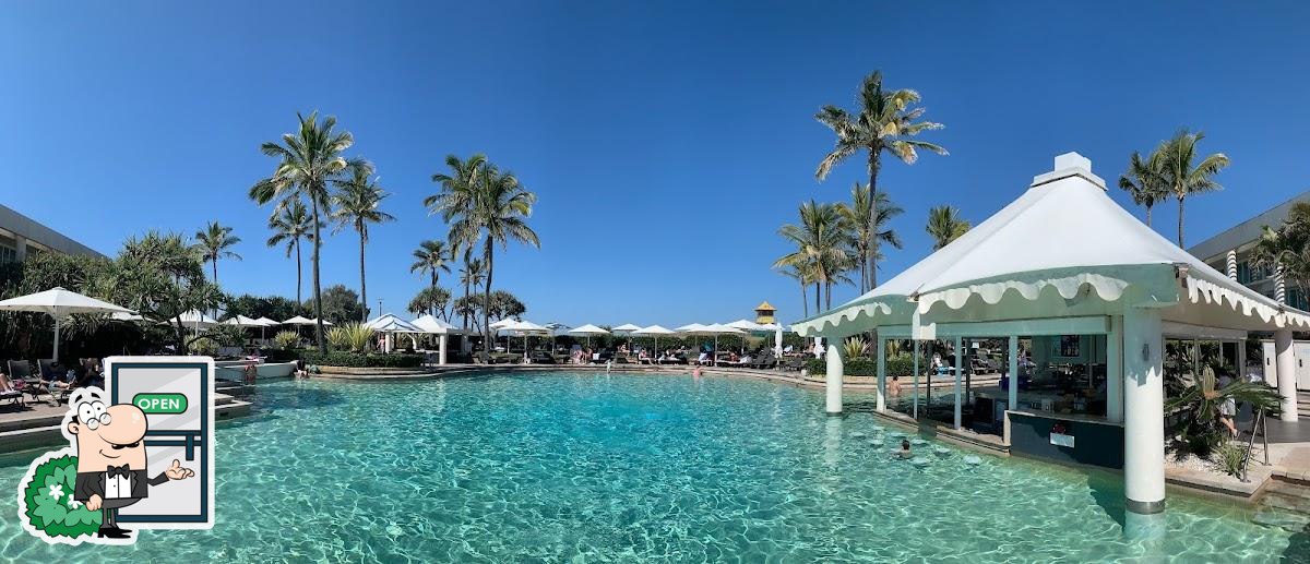 Oasis Pool Bar in Main Beach - Restaurant menu and reviews