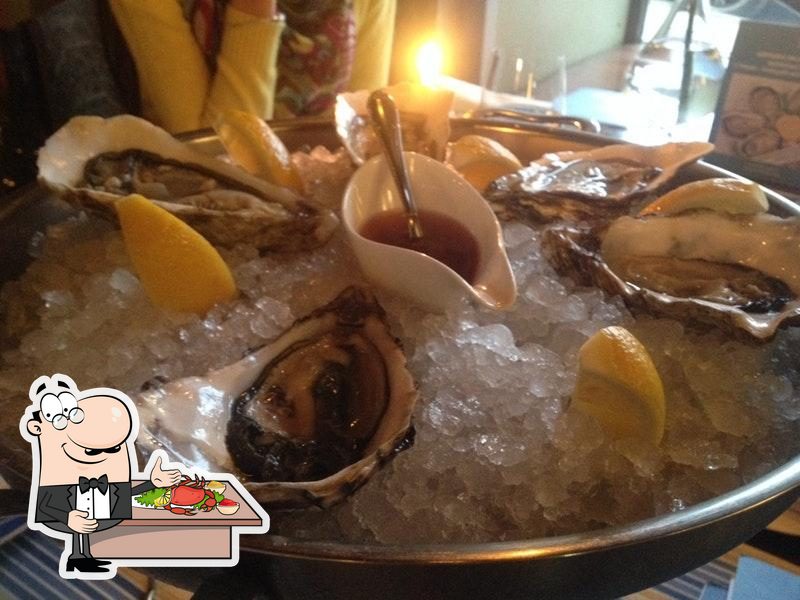 La Perla Fish House restaurant, Saint Petersburg, Ul. Marata ...