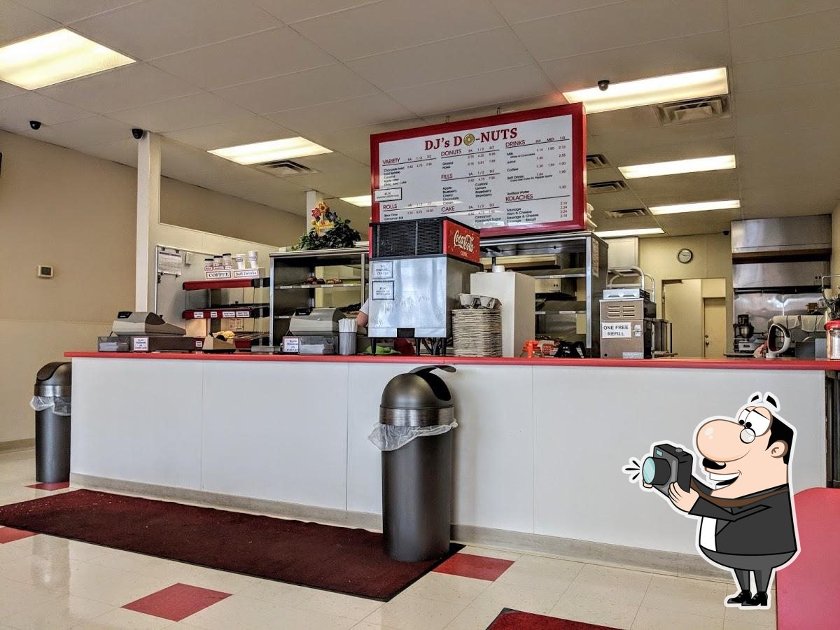 DJ's Donuts in Little Rock - Restaurant reviews