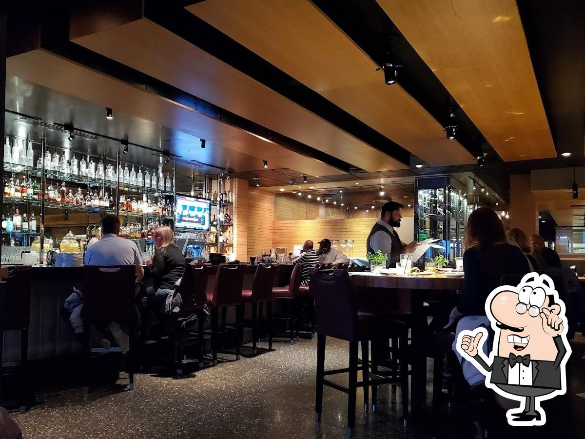 Devon Seafood & Steak, Oakbrook Terrace - Restaurant menu, prices and ...