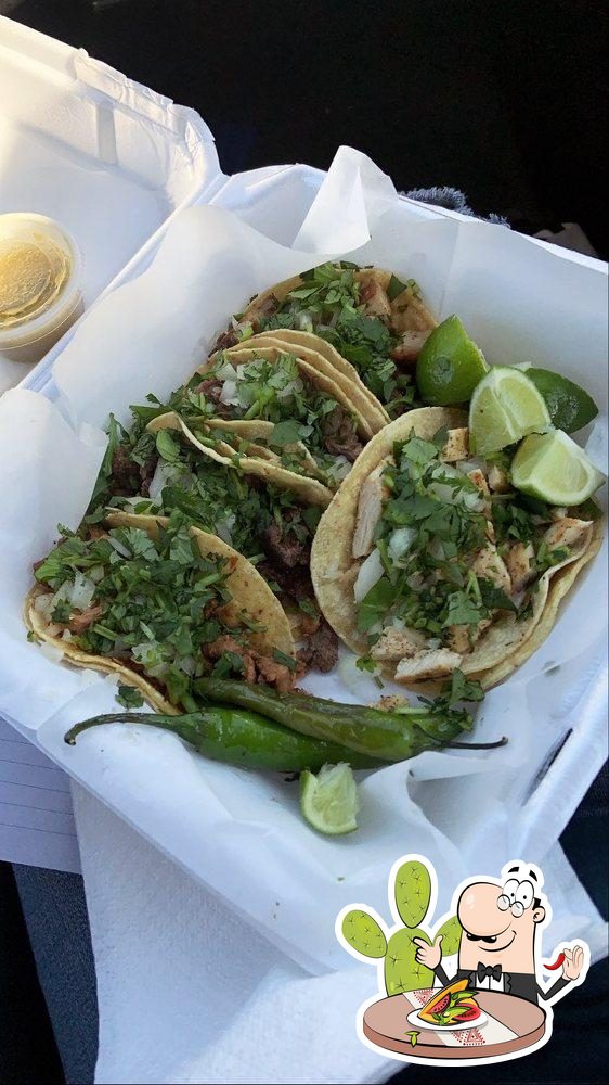 Restaurante La Reyna Azteca Tacos y Tortas, Aurora, E Mississippi Ave ...
