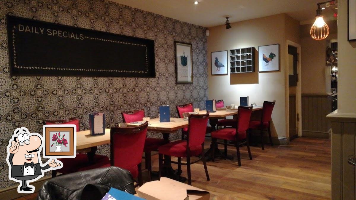 The Curious Pig in Copthorne - Restaurant reviews