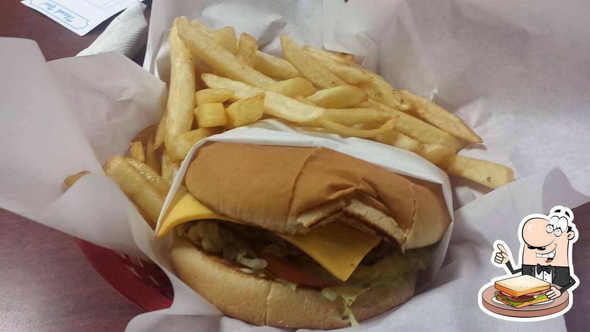 Red Zone Cafe, 3602 Slide Rd in Lubbock - Restaurant menu and reviews