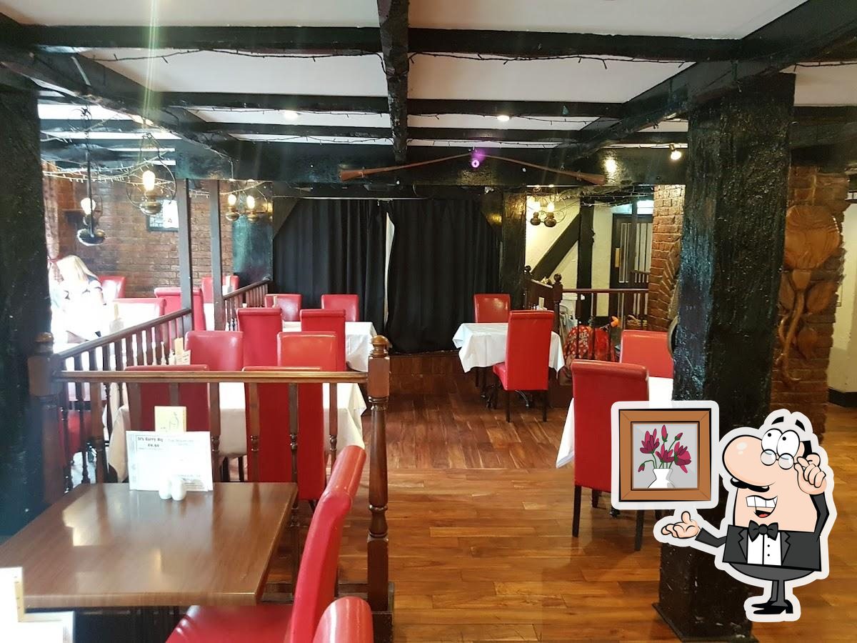 The Roundabout Hotel in Fareham - Restaurant menu and reviews