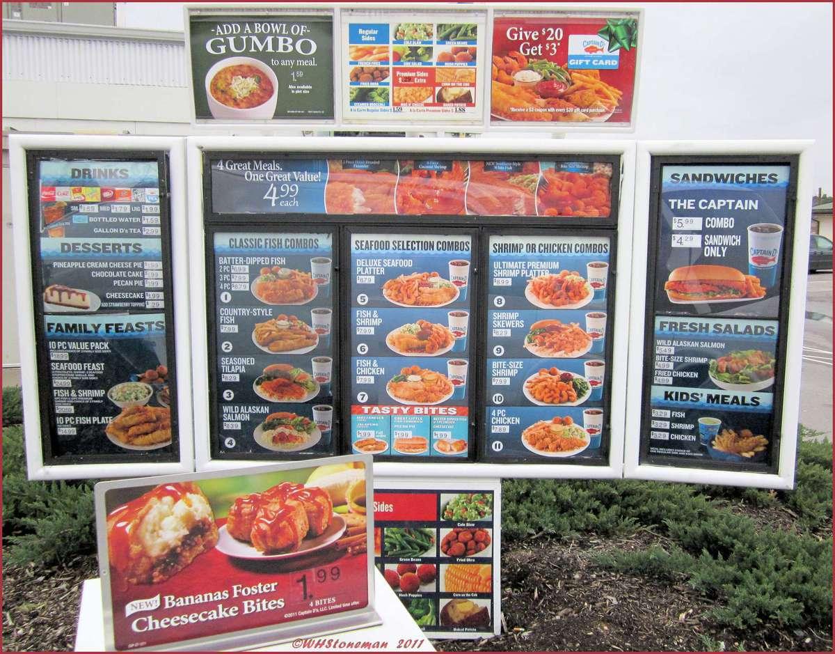 Menu at Captain D's fast food, Lenoir City, US-321