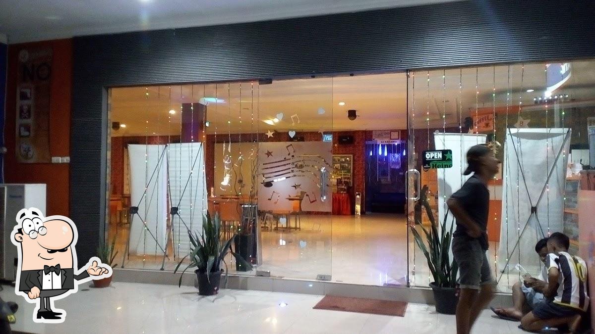 X2 Family Karaoke & Restaurant, Kupang - Restaurant reviews