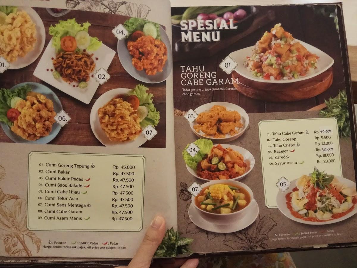 Menu at Fusia Restaurant Samarinda, Samarinda