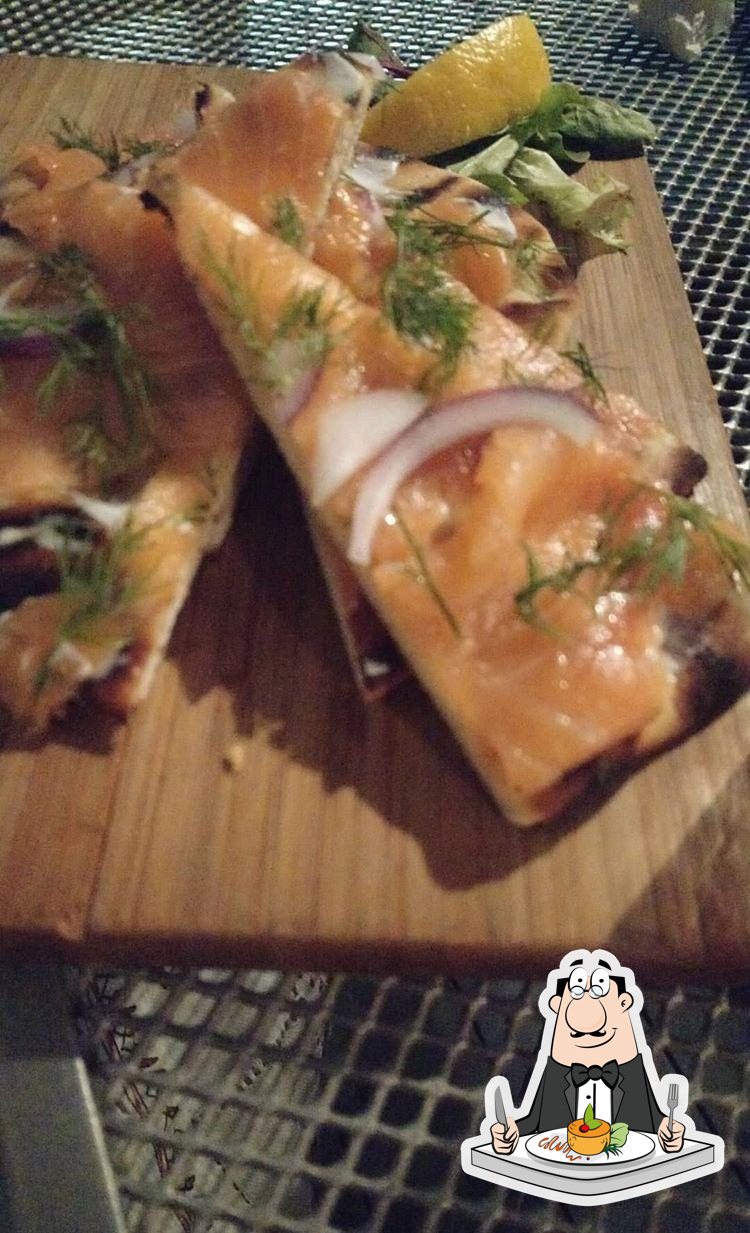 The Pilot in Toronto - Restaurant menu and reviews
