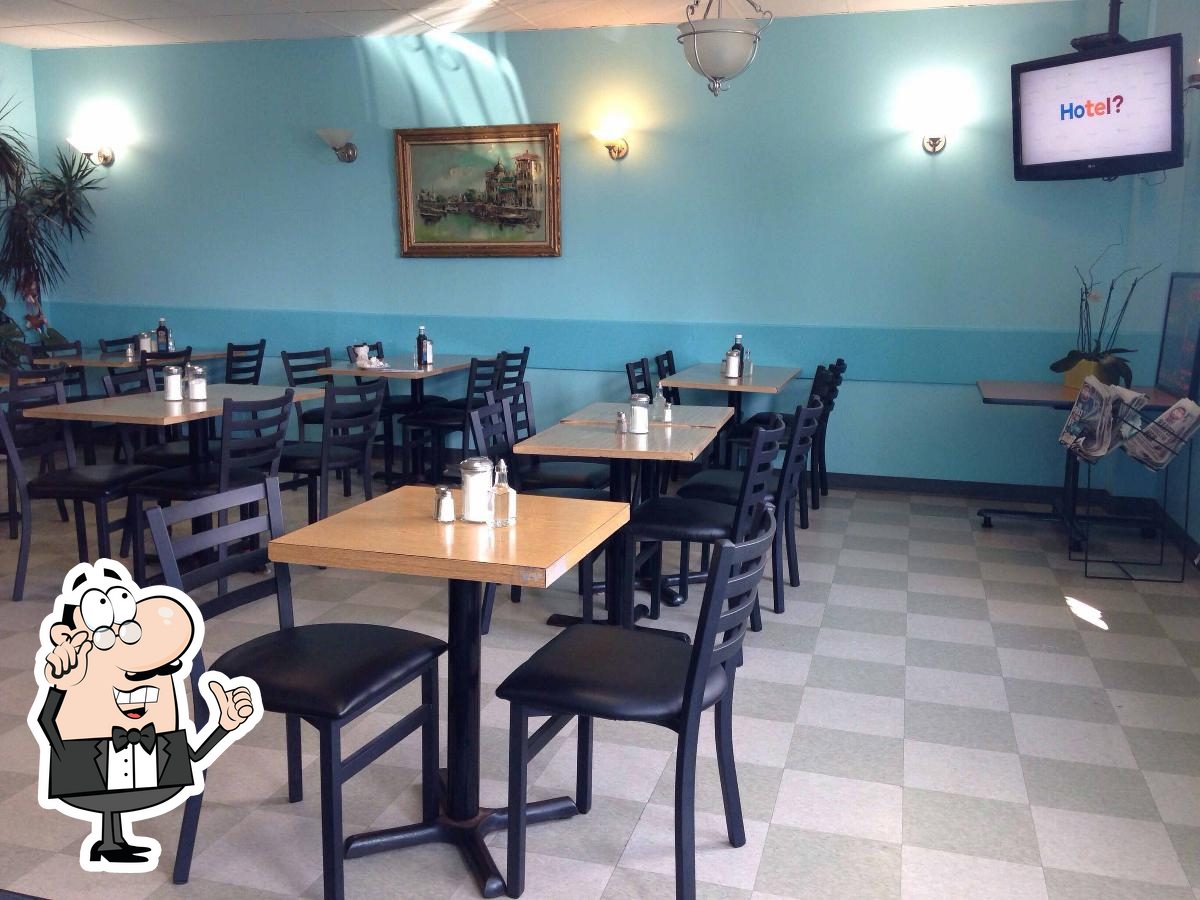Mona's Cafe and Restaurant in Ottawa - Restaurant menu and reviews