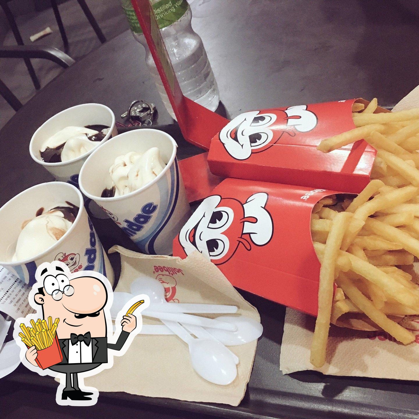 Jollibee restaurant, Tagum City, National Hi-way corner - Restaurant reviews