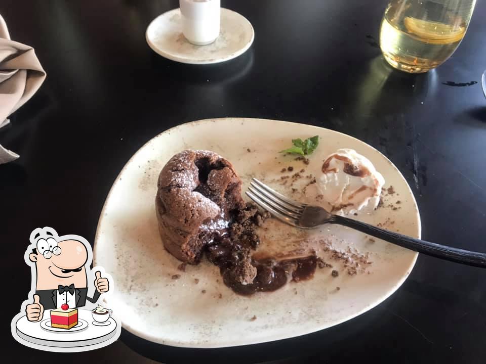 FireLake Grill House & Cocktail Bar, Dubai - Restaurant menu and reviews