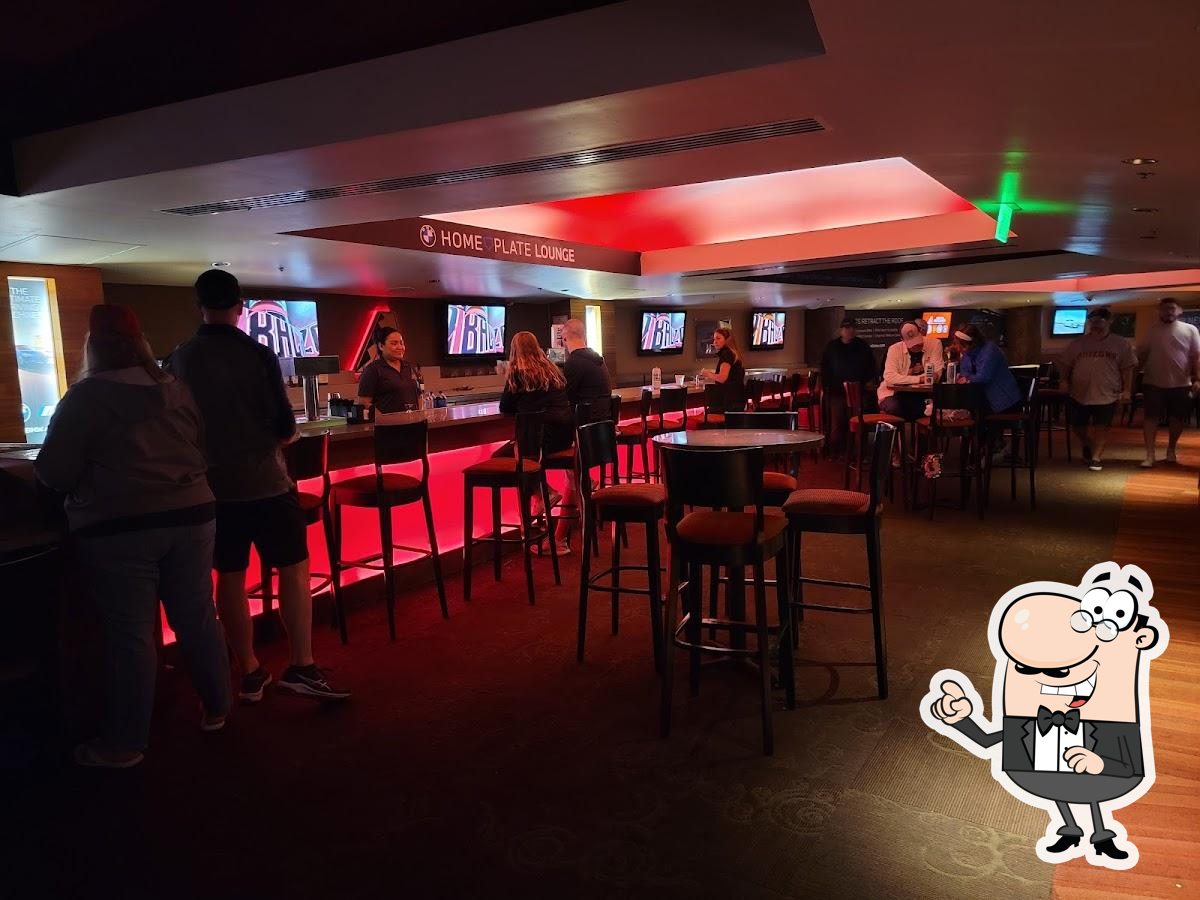 BMW Home Plate Lounge in Phoenix - Restaurant reviews