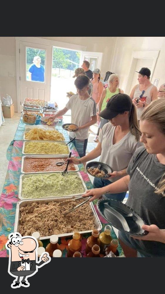 Little Pigs BBQ in Seneca - Restaurant menu and reviews