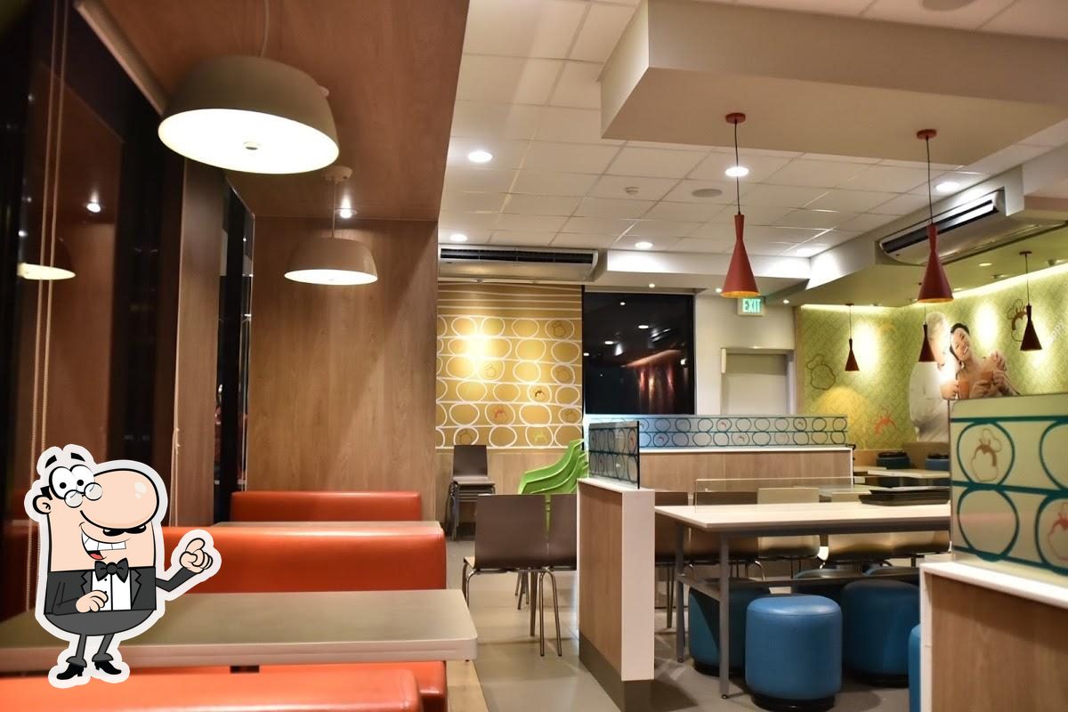 Jollibee Bais restaurant, Bais City - Restaurant reviews