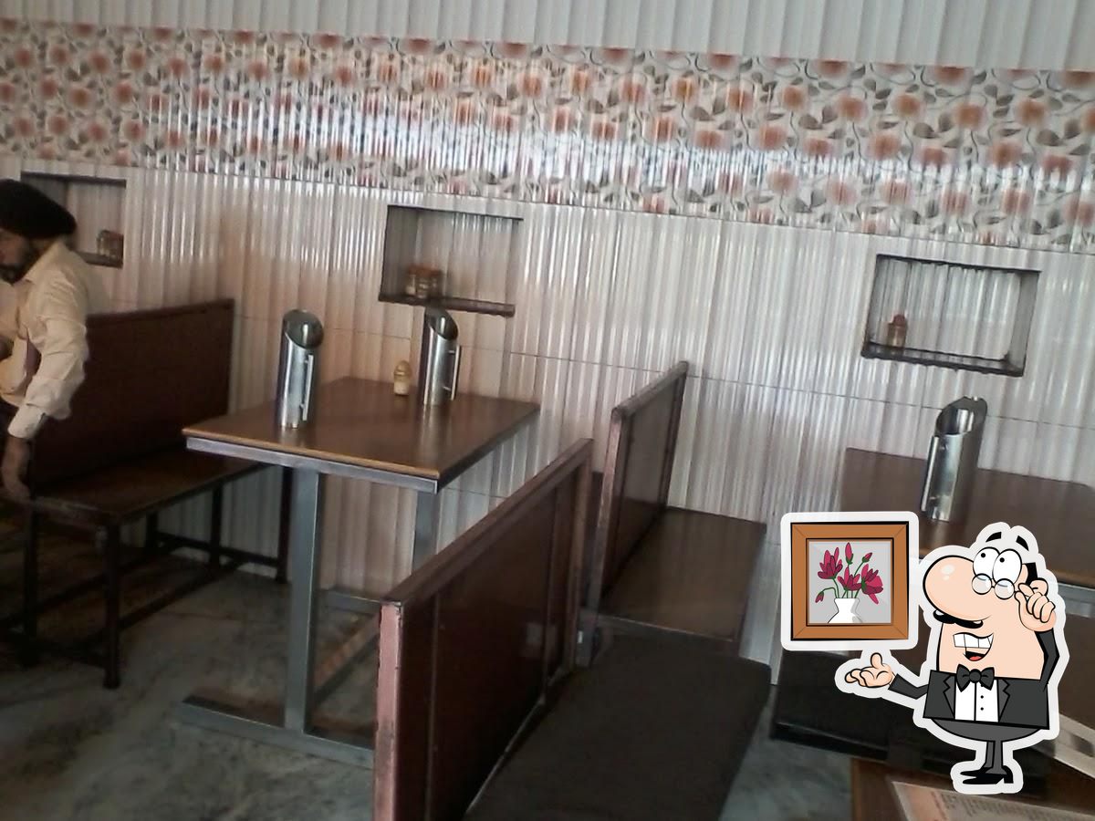 Chacha Ji Chicken Mutton House, Agra - Restaurant menu and reviews