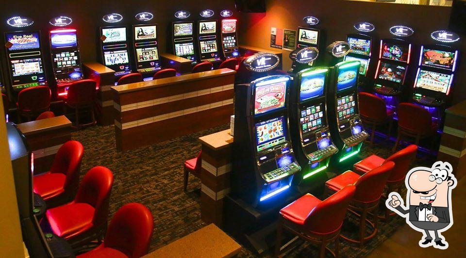 Filos Restaurant & Lounge in Calgary - Restaurant menu and reviews