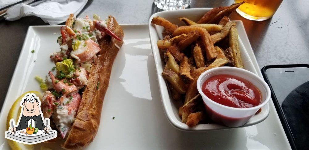 Skipper Jack's Maritime Restaurant in Moncton - Restaurant reviews