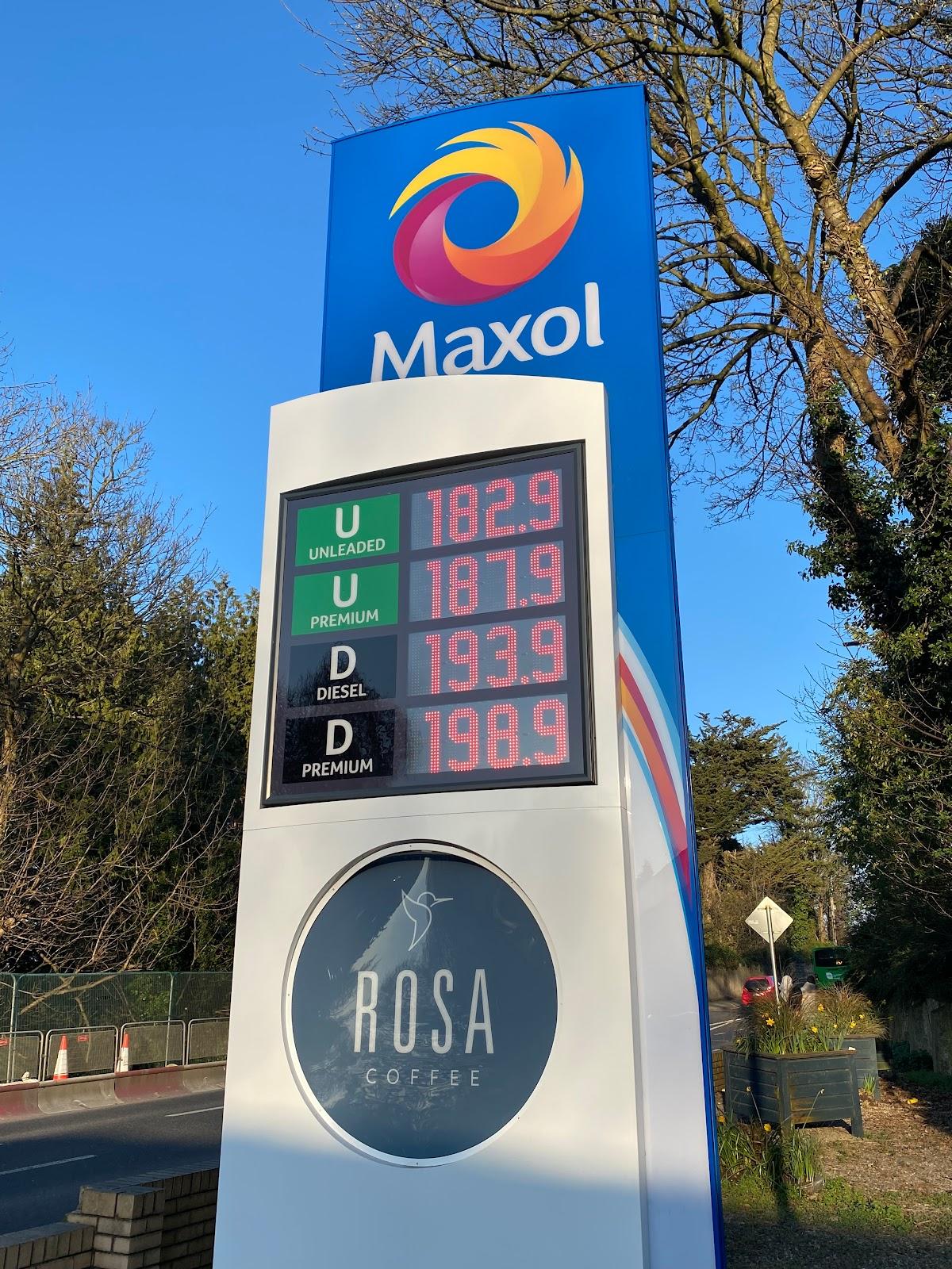 Maxol Service Station Lucan Road in Dublin - Restaurant reviews