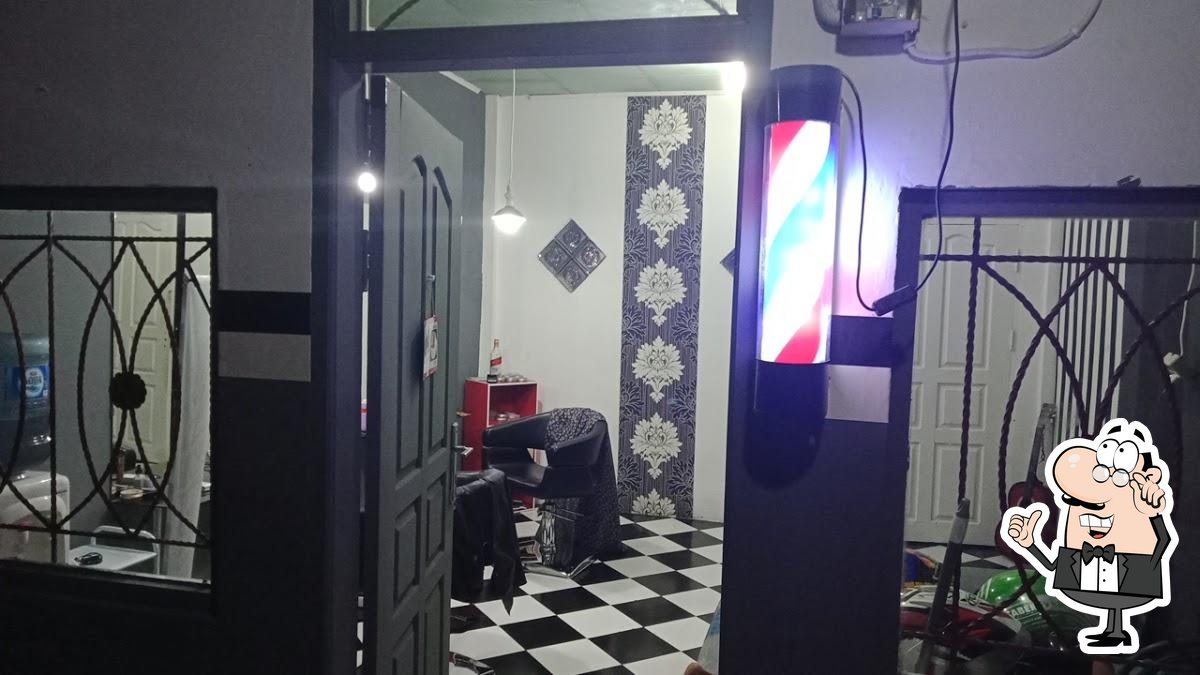 Magic Barber Shop, Manado - Restaurant reviews