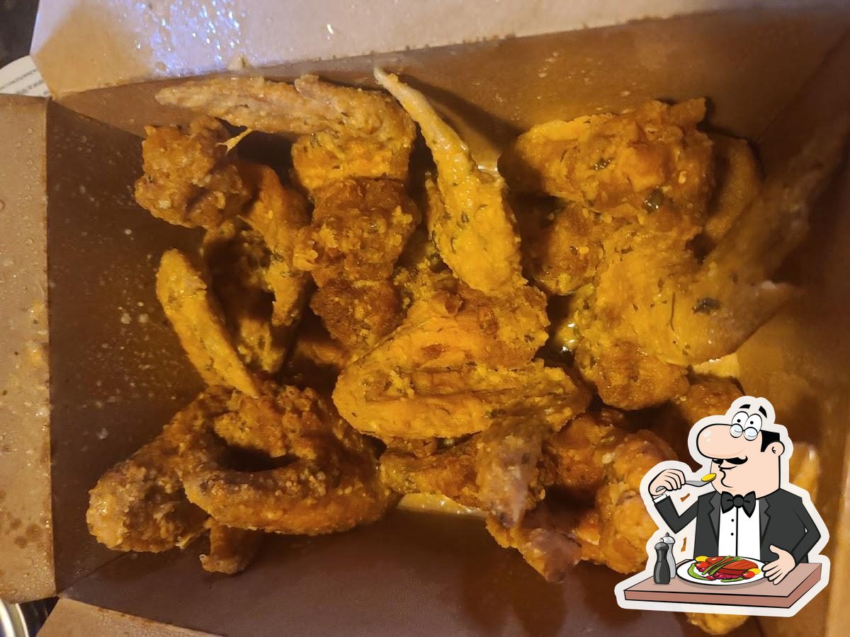 Golden Wingz in Detroit - Restaurant menu and reviews