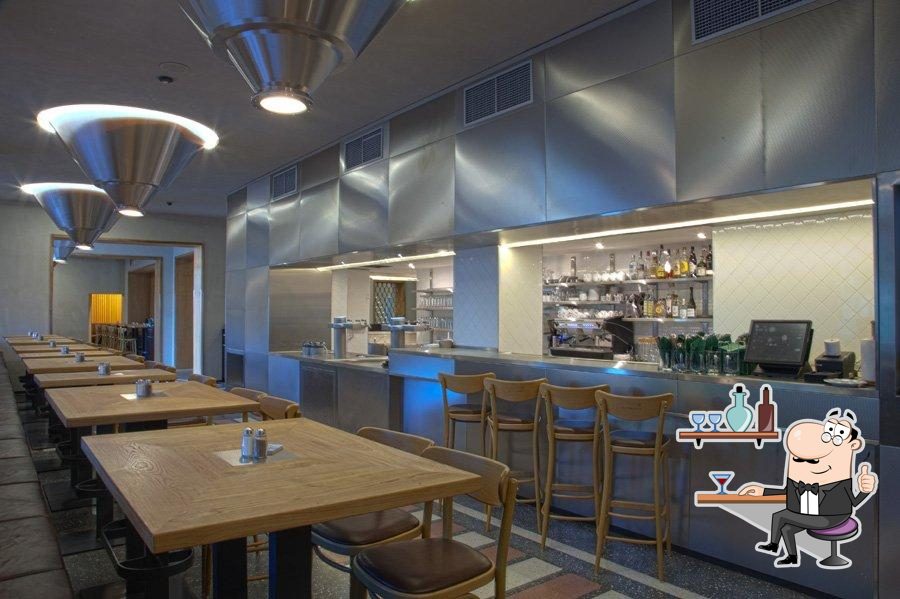 Potrefená husa Na Verandách restaurant, Prague, Nádražní 43/84 ...