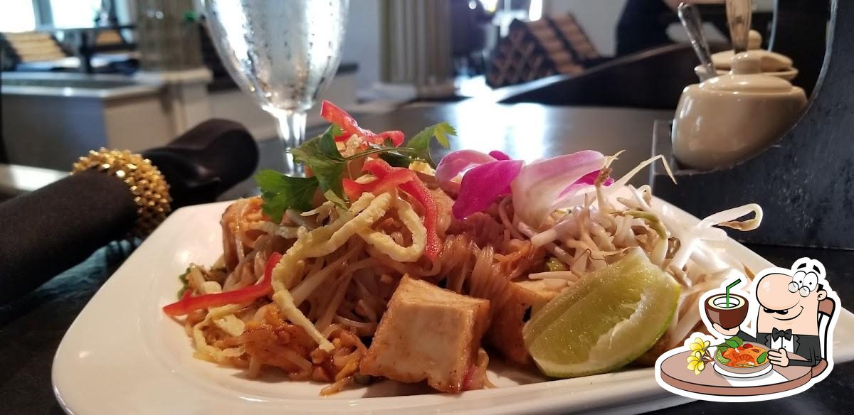 Noi Thai Cuisine - Honolulu, Hawaii, 2301 Kalākaua Ave in Honolulu ...
