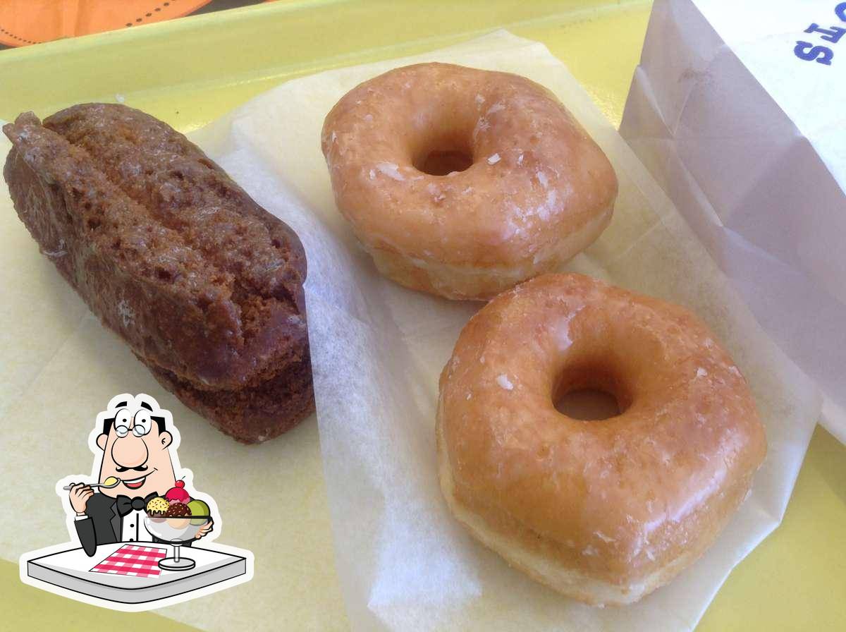 Southern Maid Donuts, 2492 K Ave in Plano - Restaurant menu and reviews