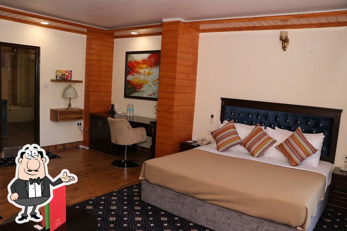 Maple Resort, Chail, Sadhupul - Restaurant reviews