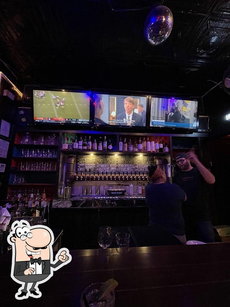 Commercial Taphouse and Grill in Richmond - Restaurant menu and reviews