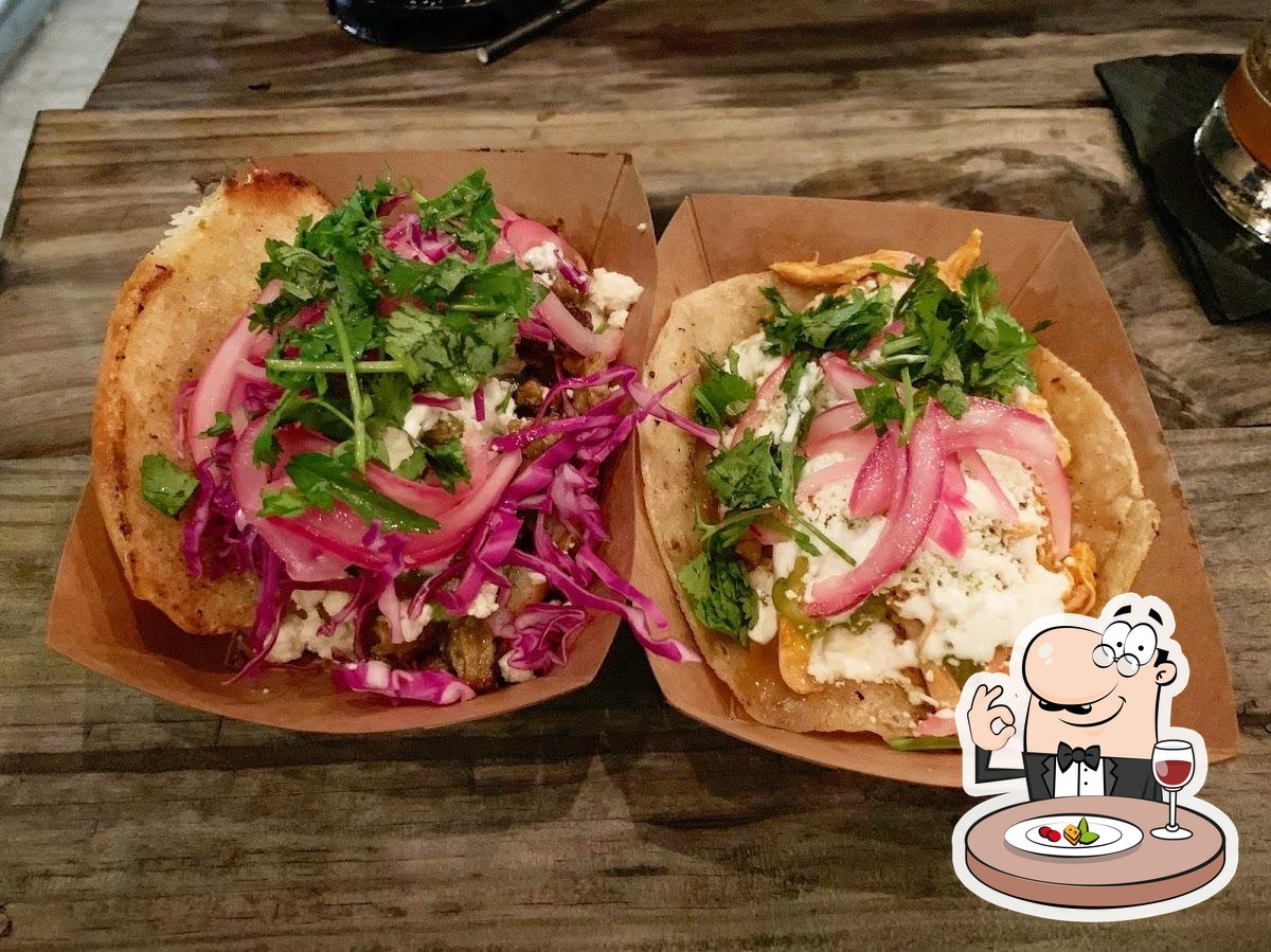 Johnny's Gold Brick, 2518 Yale St in Houston - Restaurant reviews