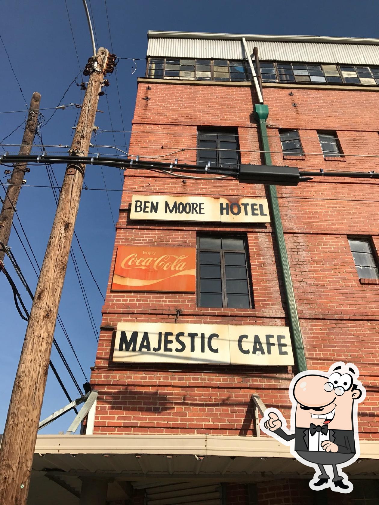 Ben Moore Hotel in Montgomery - Restaurant reviews