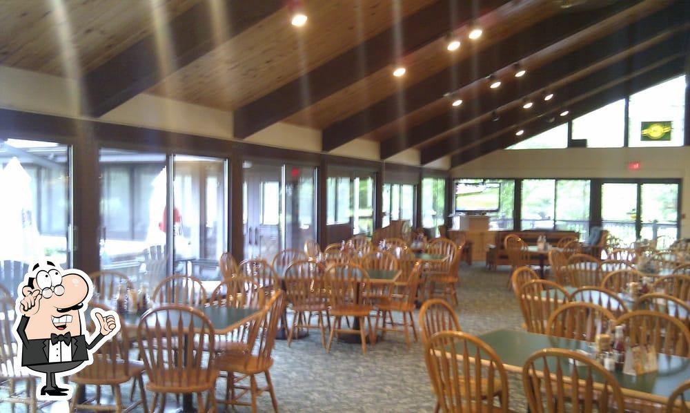 Fairways Bar and Grill in Parry Sound