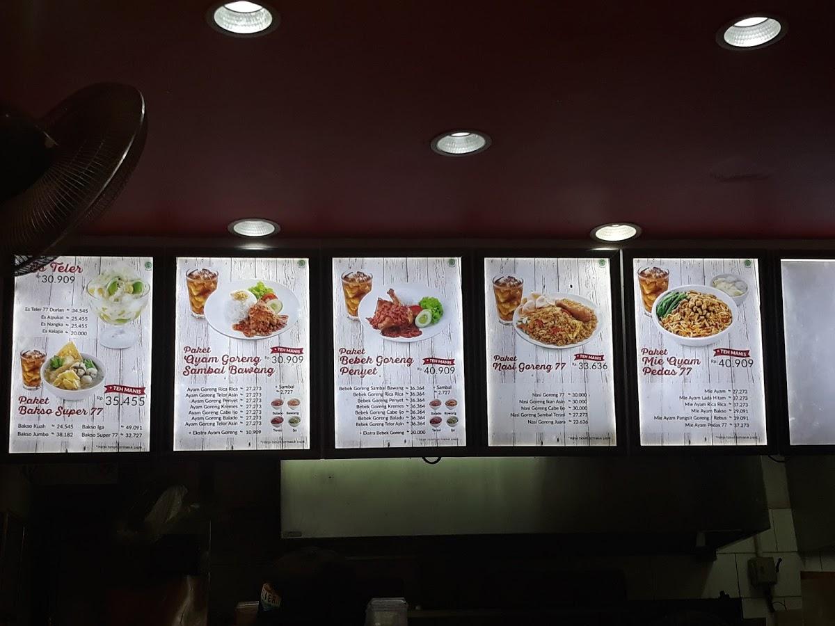 Carta del restaurante Es Teler 77 St. Pasar Senen, Central Jakarta