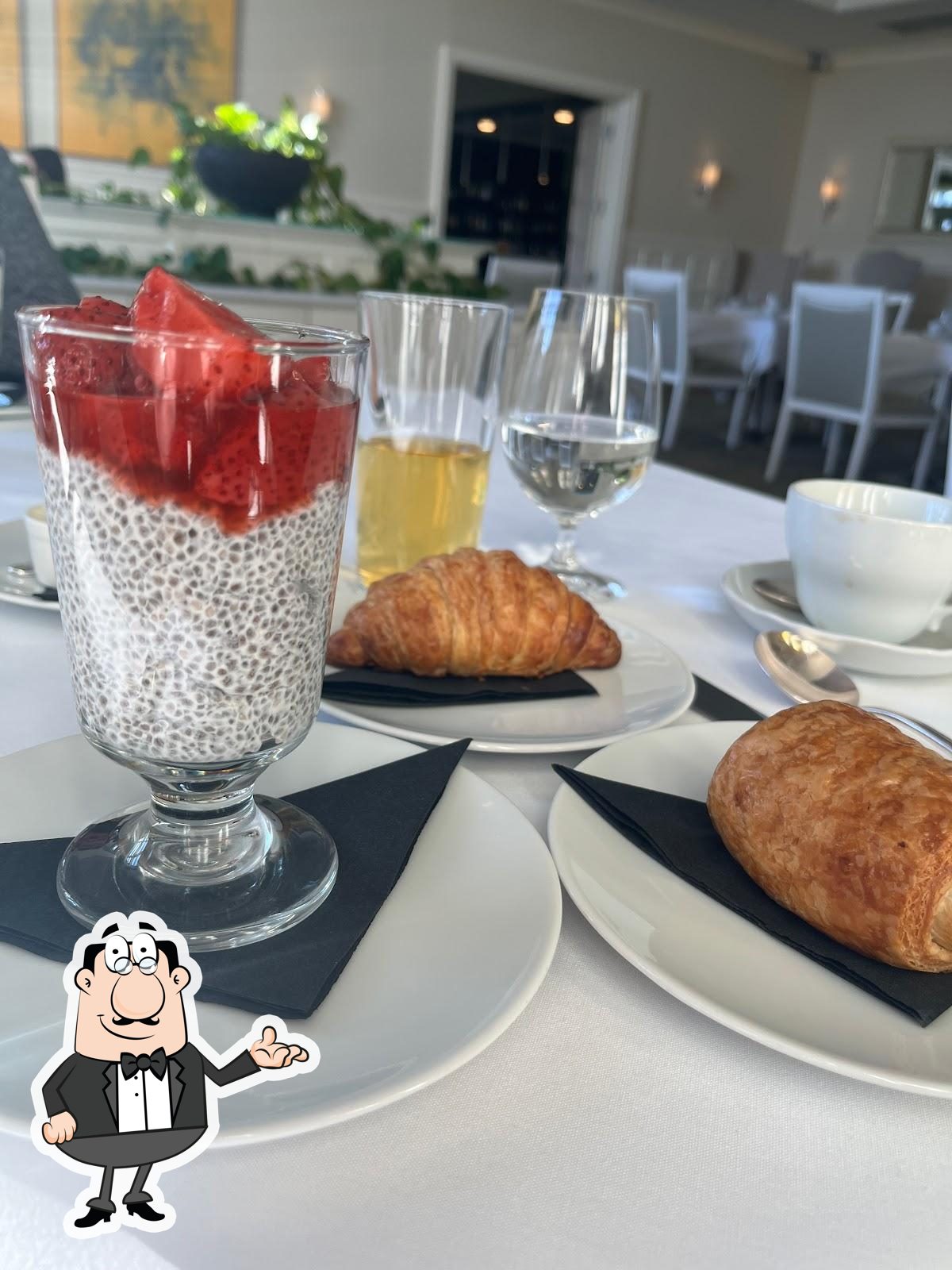 The Bruce Hotel, Stratford - Restaurant menu, prices and reviews