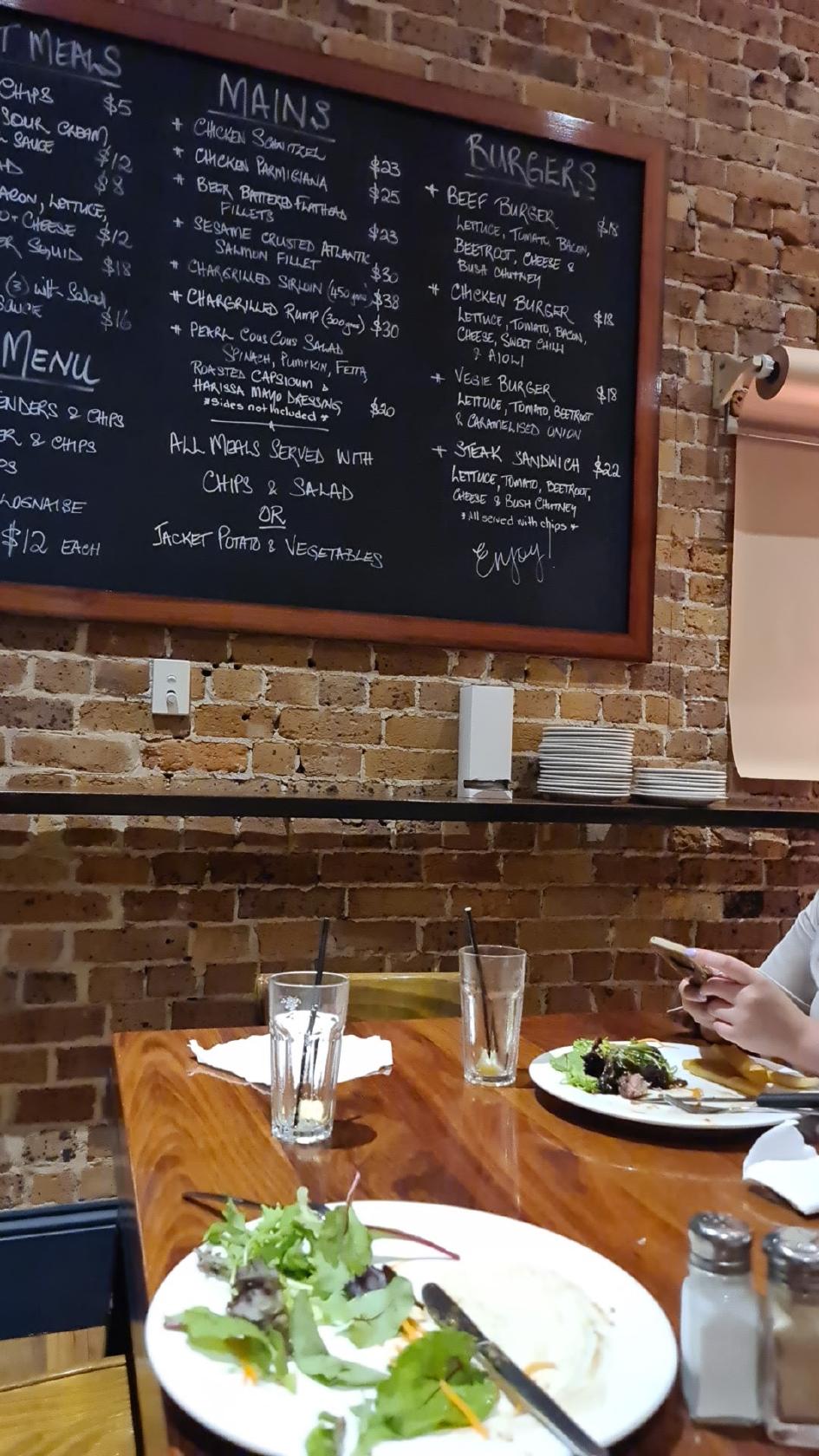 Menu at The Moss Vale Hotel Bistro restaurant, Moss Vale, 340 Argyle St