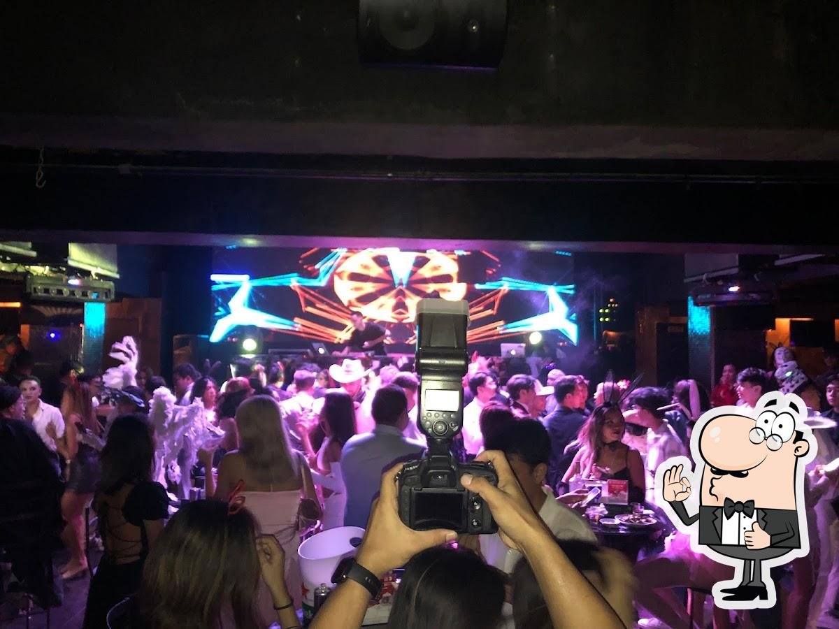 AGWA club, Cebu City - Restaurant reviews