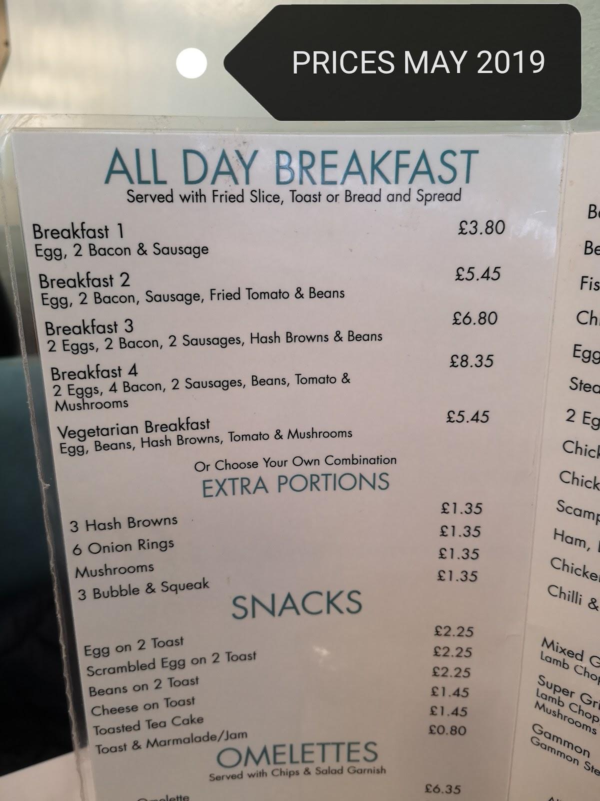 Menu at Mr Munch cafe, Basingstoke, Potters Walk