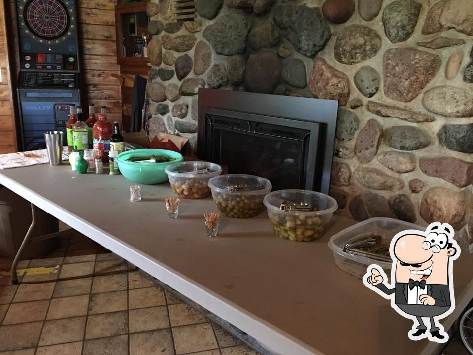 Wildlife Bar and Campground, N4597 Willow Ln in Birnamwood
