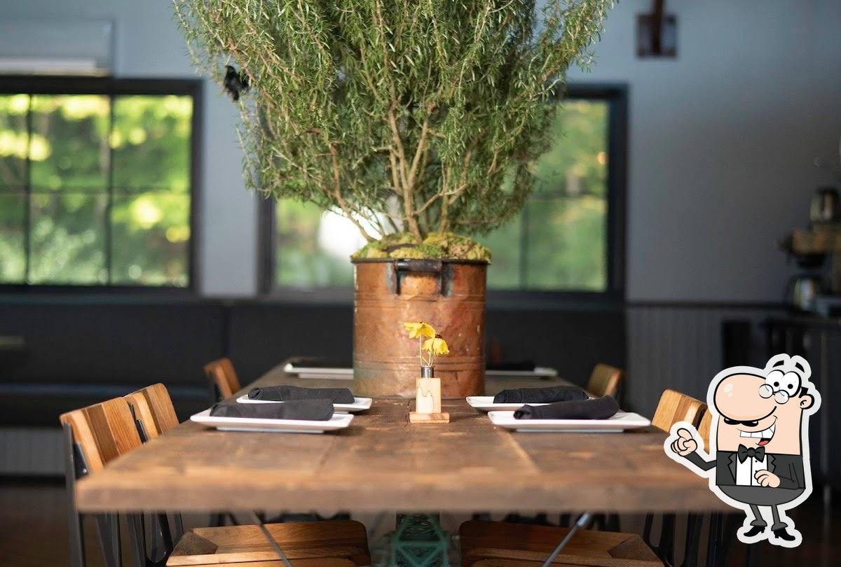 Fat Crow Restaurant in Newfane - Restaurant menu and reviews