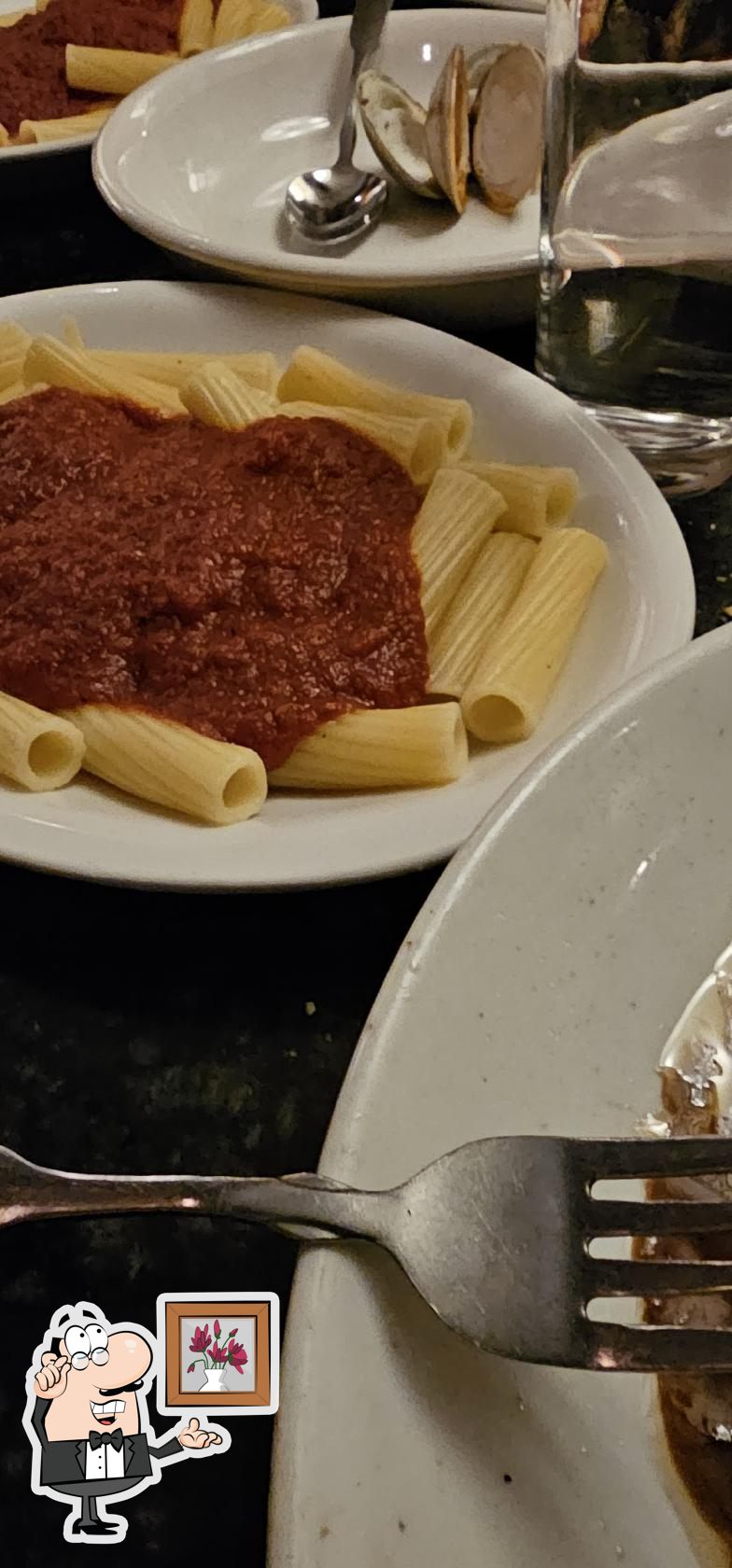 D'Raymonds, Albany - Restaurant menu, prices and reviews