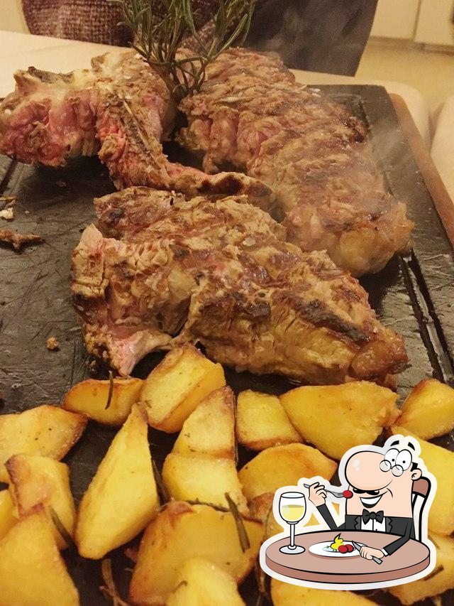 Charlie Brown pizzeria, Milan, Via Spartaco 37 - Restaurant menu and ...
