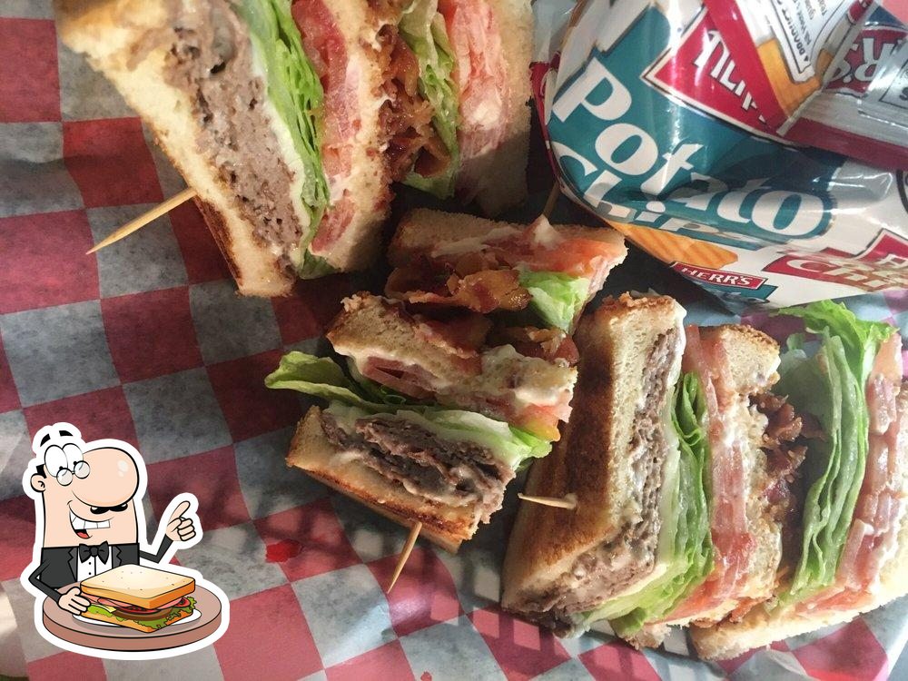 Donnie Russell's Pic III in Medford - Restaurant menu and reviews