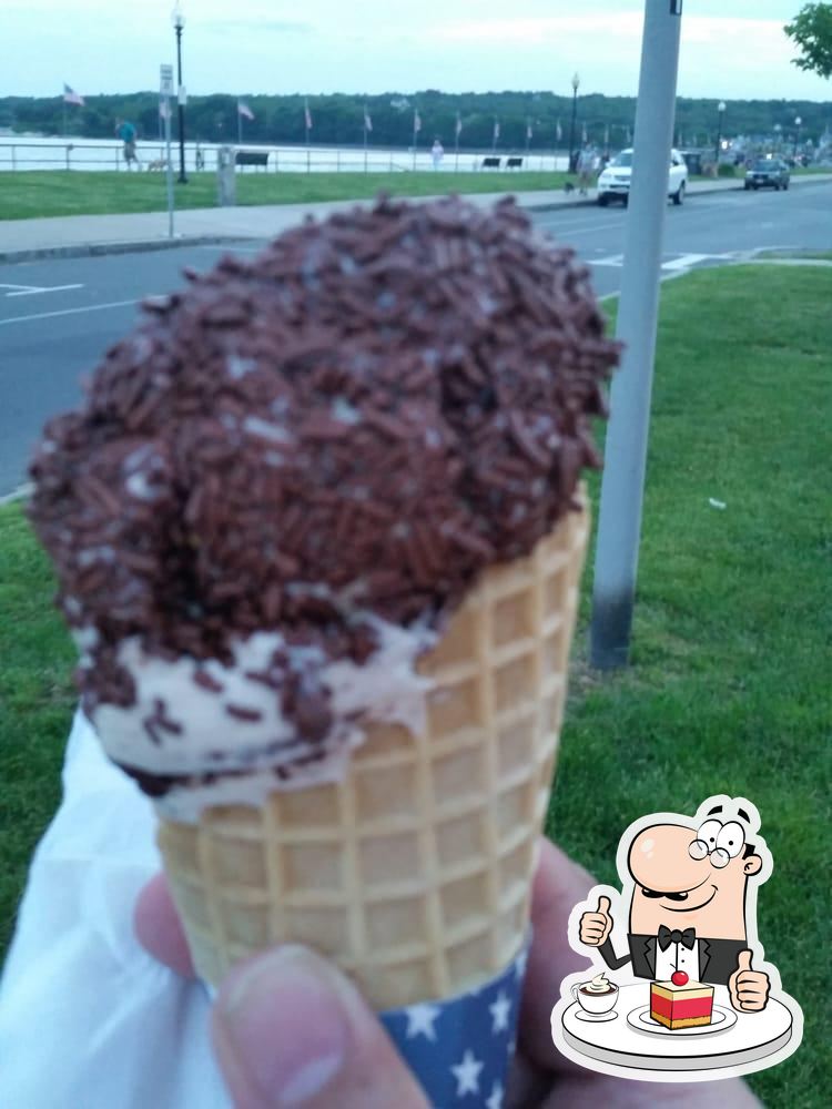 Harbor's Point Ice Cream in Gloucester - Restaurant reviews