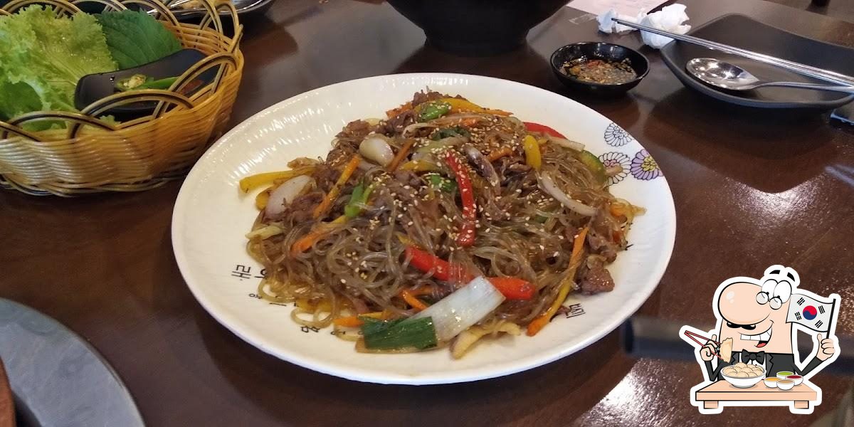 Ahjumma Kitchen restaurant, Surabaya, Jl. Manyar Kertoarjo No.38 ...