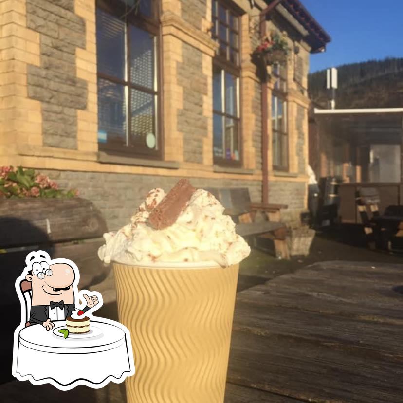 Refreshment Rooms in Cymmer - Restaurant reviews