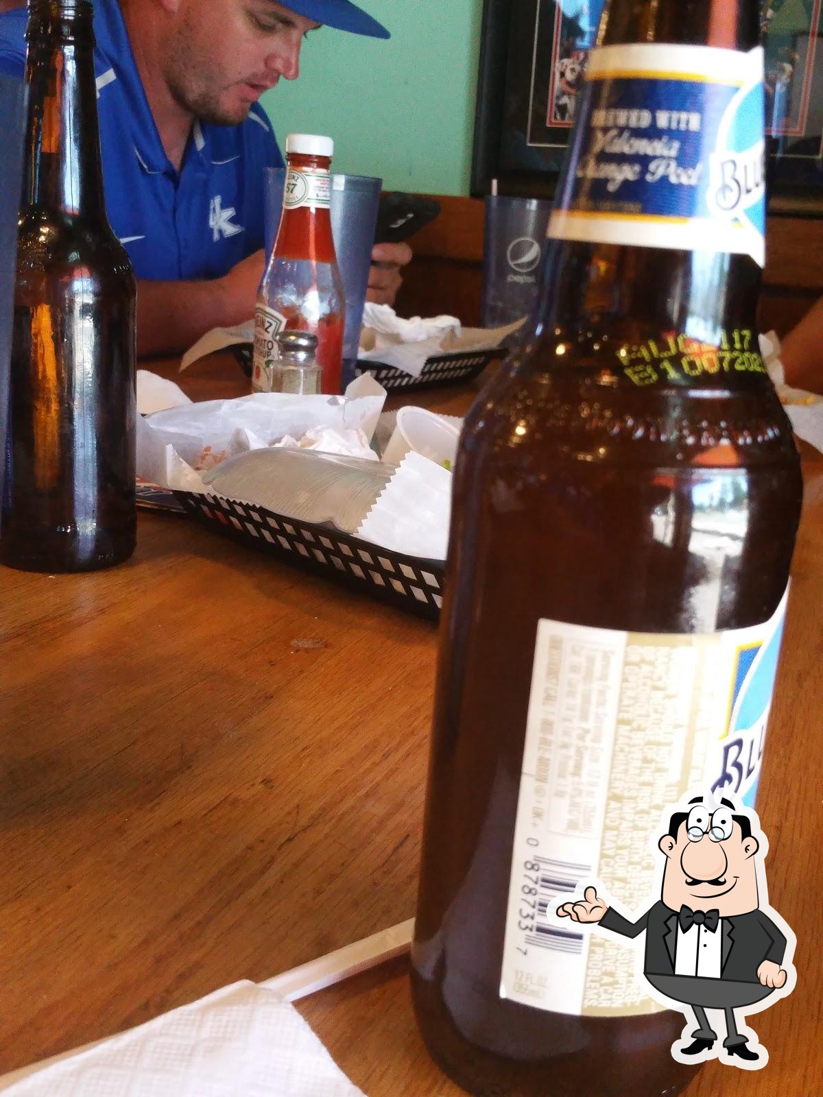 Hoops Grill & Sports Bar, Louisville - Restaurant menu, prices and reviews