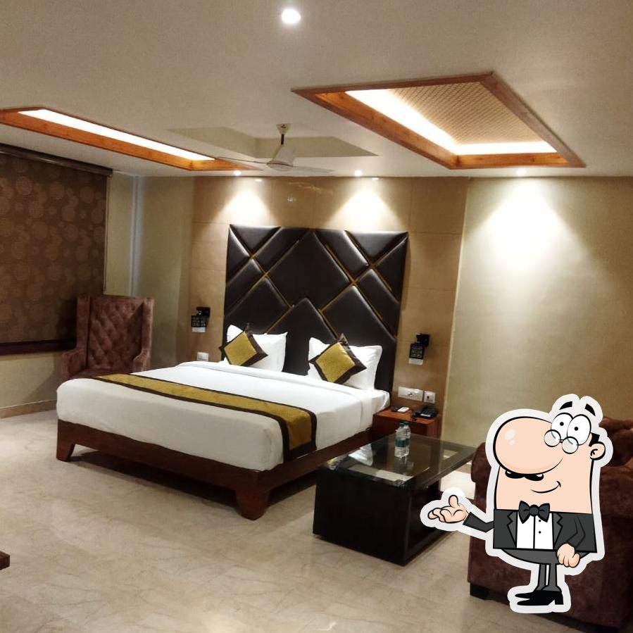 THE GOLDEN CROWN HOTEL , BANQUET & CAFE, Patna - Restaurant menu, prices and reviews
