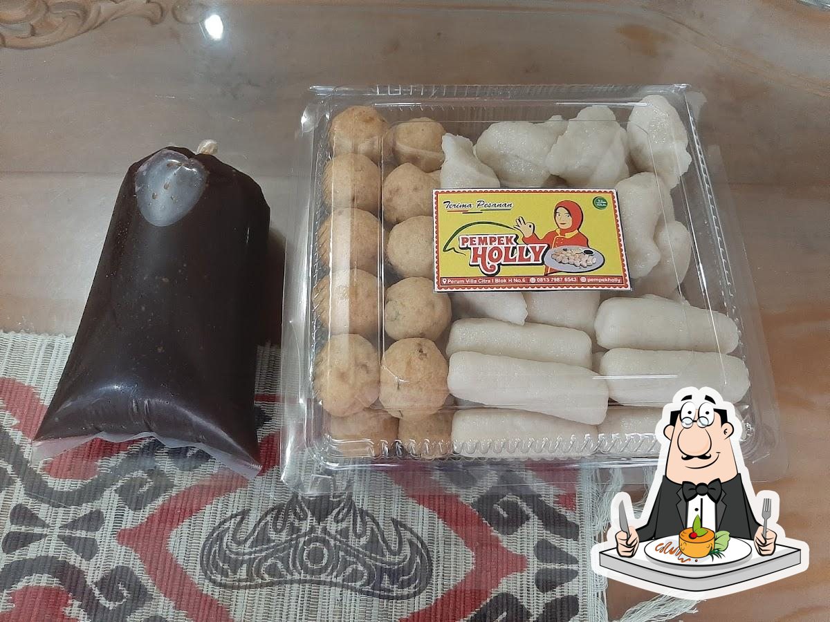 RM Puti Minang Pahoman restaurant, Bandar Lampung, Jl. Jend. Sudirman ...