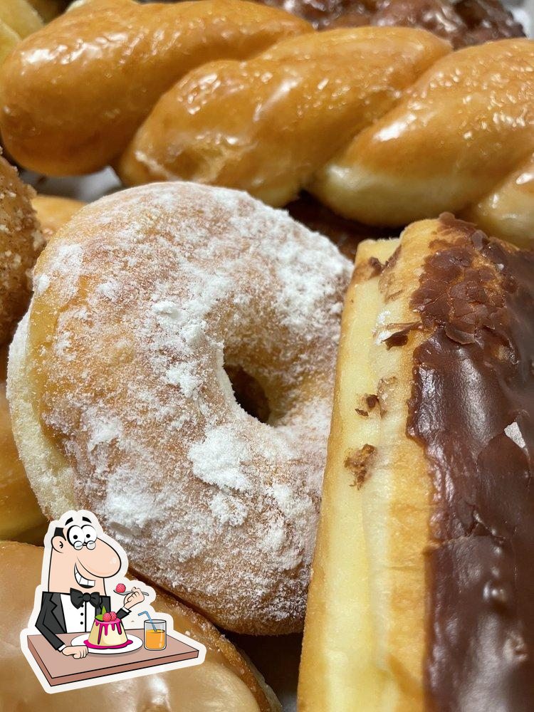 Donut Queen, Regency Plaza Shopping Center, 601 E Los Angeles Ave in ...