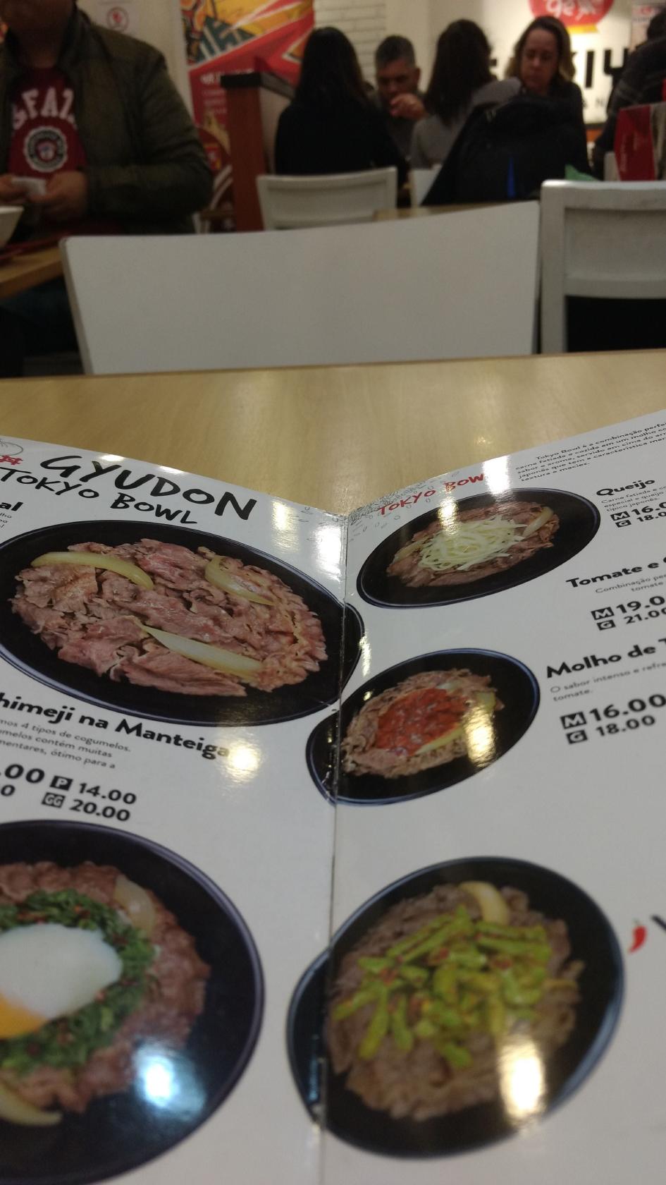 Menu em Sukiya restaurante de fast food, São Paulo, Rua Tuiuti